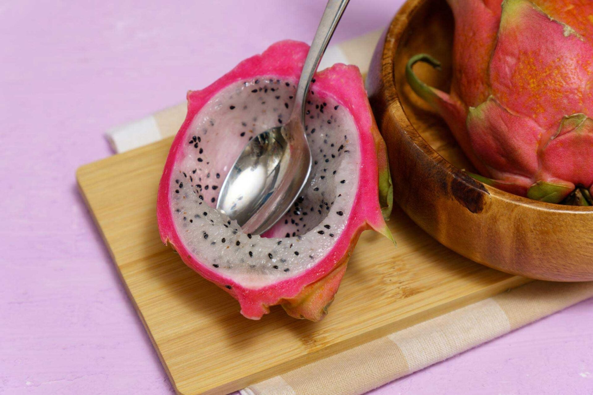 Ejder Meyvesi Nasıl Yenir, Fiyatı Nedir, Faydaları Nelerdir? - Takiye.com